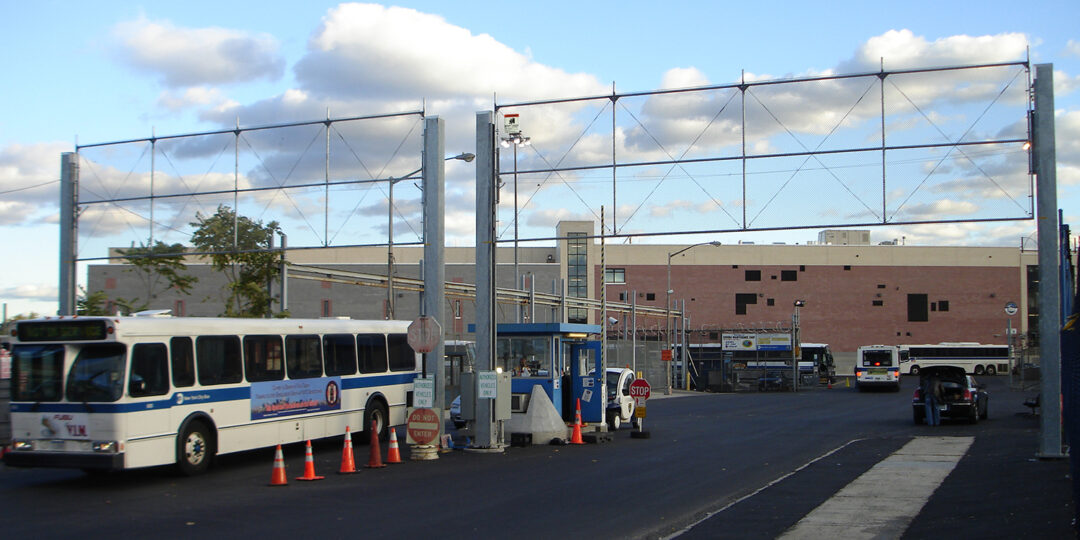 HydraLift | Vertical Lift Gate Operator